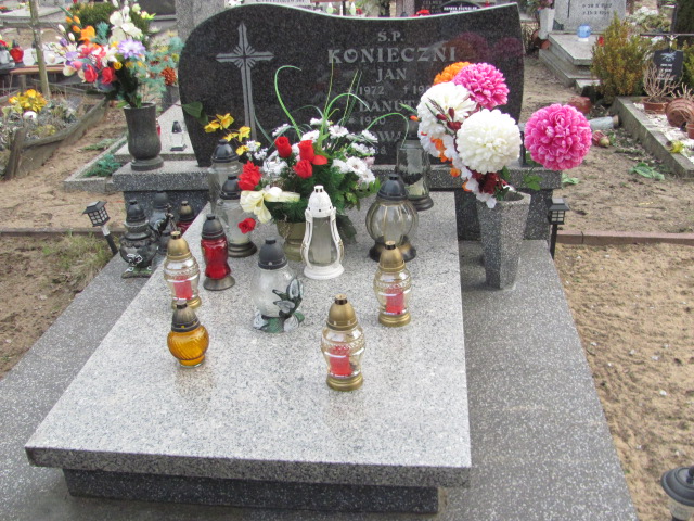 GROBONET - wyszukiwarka osób pochowanych - Cmentarze Komunalne w Toruniu